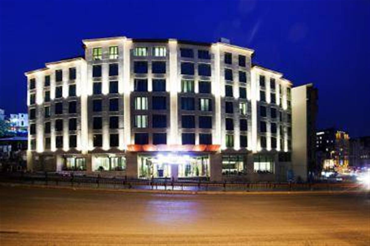 Radisson Blu Hotel Istanbul Pera İstanbul Rezervasyon | Otelz.com